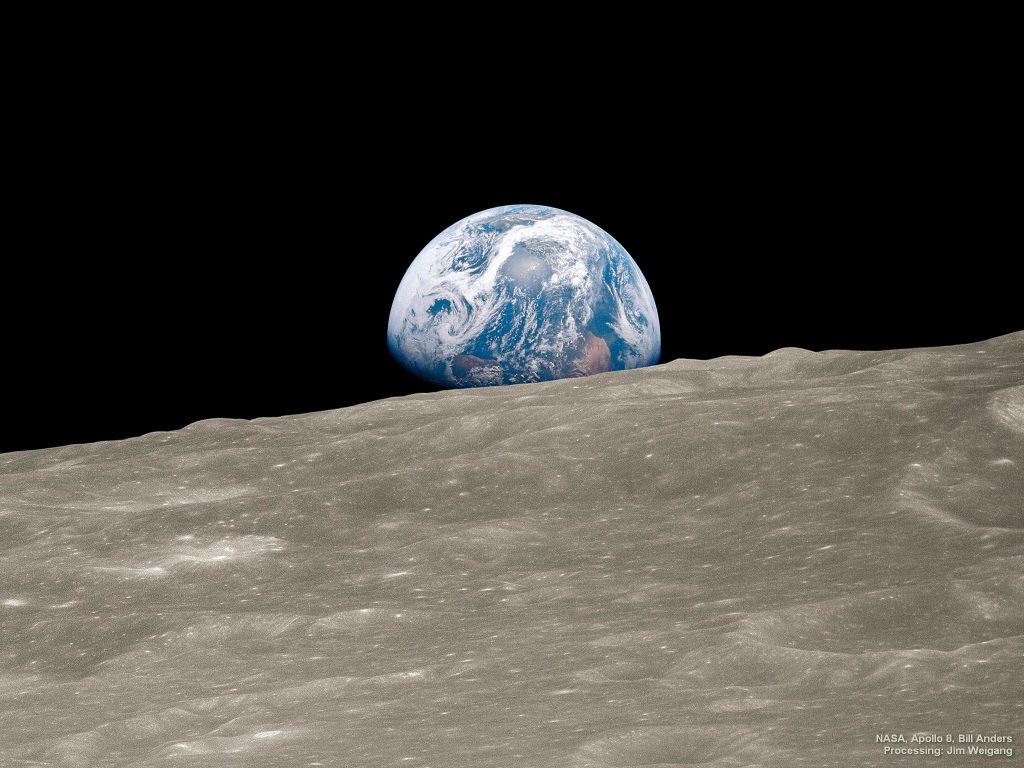 The Story Behind Apollo 8’s Famous Earthrise Photo [Video] - Photo ...